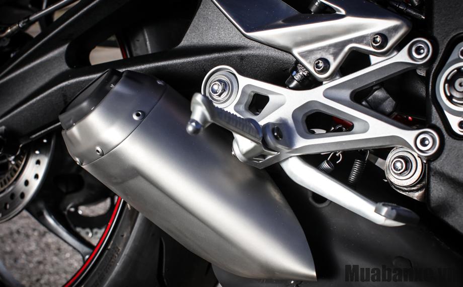 Triumph Street Triple 765 RS: Ưu Nhược Điểm & Giá Lăn Bánh 06/2026